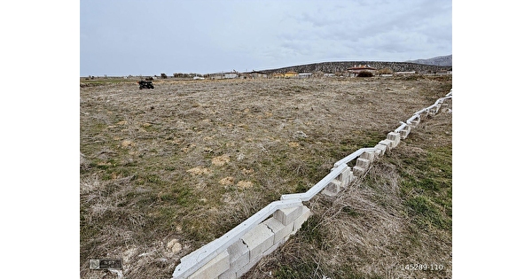 2.000 Square Meters Field For Sale in Kadınhanı, Konya | hepsiemlak