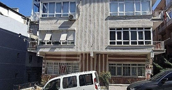 KÜÇÜKESAT BALLIBABA SOKAKTA KATTA 3+1 KOMBİLİ BAKIMLI,YAPILI,ÖN,GARAJLI ...