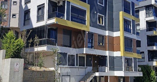 ACIBADEM ZEAMET CADDESİ ÜZERİNDE GENÇ BİNADA SATILIK 3+1 77582-1989 ...