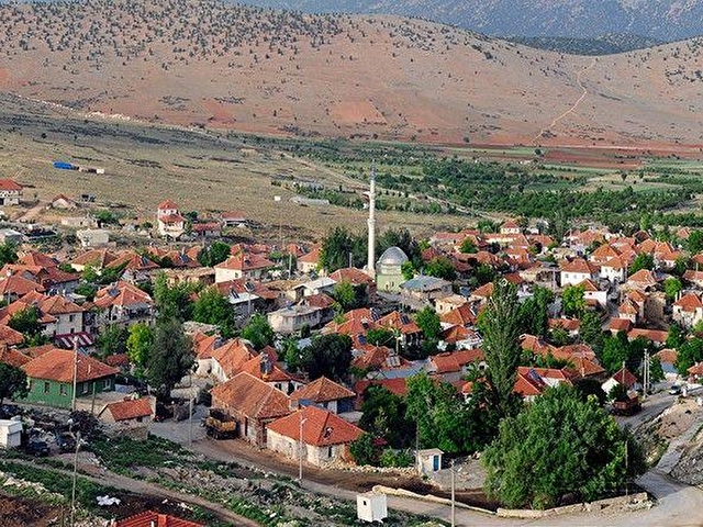 ANTALYA KORKUTELİ AVDAN DA SATILIK TARLA YOL VAR ELKTRİK SU YAKIN EV ...