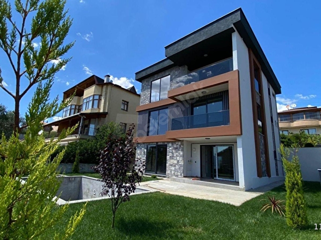 320 Square Meters Villa For Sale in Derince, Kocaeli 115017-2110 ...