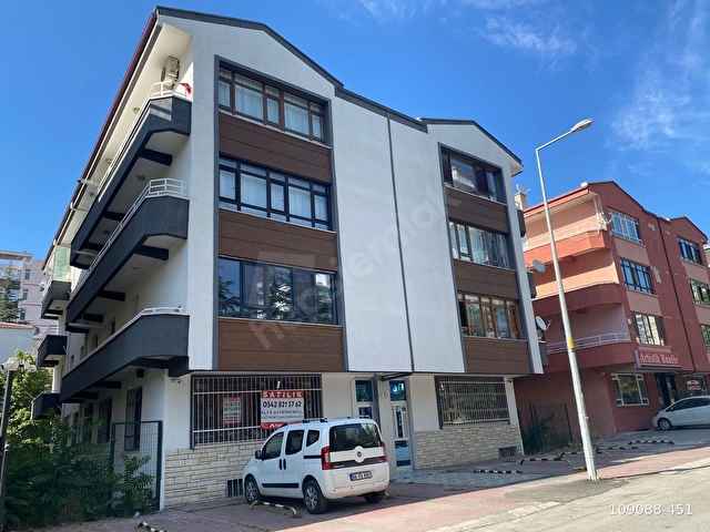 Ankara Çankaya Atakule Yakını Sedat Simavi'de 150 M2 4+1 Depolu