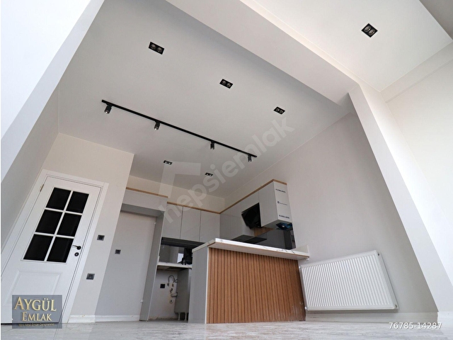 Akçay Merkez'de Denize Çok Yakın Kazdağları Manzaralı Teras Ve Geniş ...