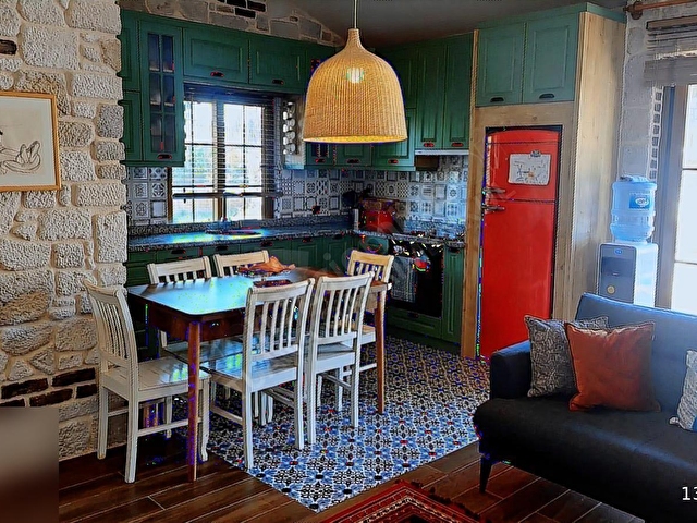 Tuana Emlak'tan Toparlarda Bahçeli Müstakil Havuzlu Taş Villa