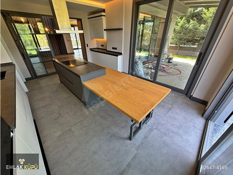 Bağlıca Da Ultra Lüx Yapıda Kapalı Havuzlu Satılık 6+1 Satılık Villa