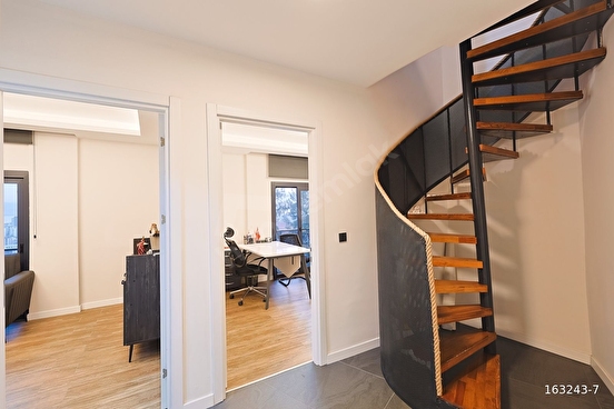 280 Square Meters Villa For Sale in Çiğli, Izmir | hepsiemlak