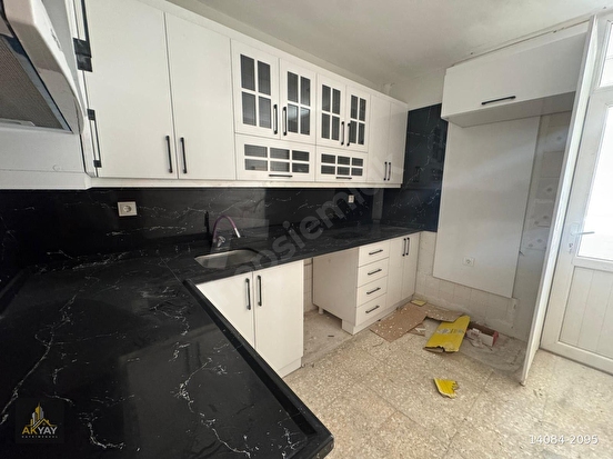 REŞATBEY MAH. 3+1 DBK 135 m2 3.KAT TEMİZ DAİRE. 14084-2095 | hepsiemlak