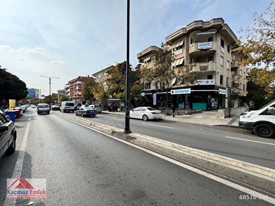 ACIBADEM CADDESİNDE HAZIR KİRACILI SATILIK OFİS BÜRO 68576-565 | hepsiemlak