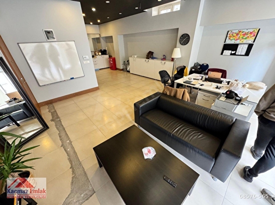 ACIBADEM CADDESİNDE HAZIR KİRACILI SATILIK OFİS BÜRO 68576-565 | hepsiemlak