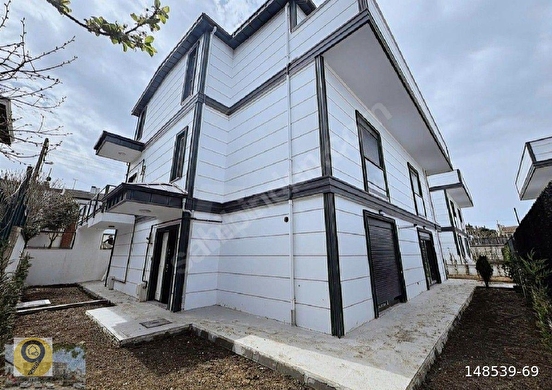 320 Square Meters Villa For Sale in Darıca, Kocaeli | hepsiemlak