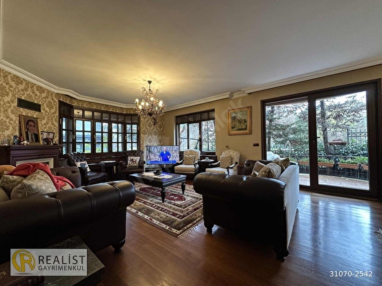 ÇENGELKÖY DE MUHTEŞEM KONUMDA TEKLİ-SİTE İÇERİSİNDE 7+1 MÜSTAKİL 31070 ...