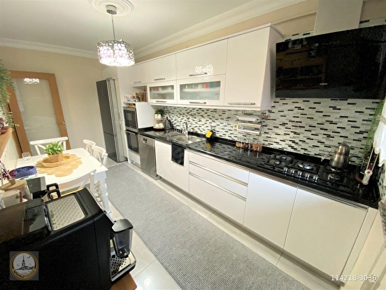 200 Square Meters Apartment For Sale in Zeytinburnu, Istanbul | hepsiemlak