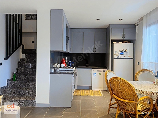 URLA KALABAK MAH DENİZE YÜRÜME MESAFESİN' DE TRİPLEKS VİLLA 165142-2 ...