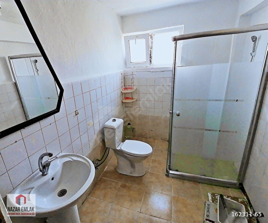 NAZAR EMLAK DAN 3+1 ORTA KAT SİTE İÇİNDE METRO VE HASTANE YAKINI 162311 ...