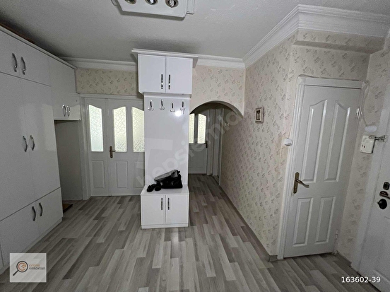 ONLİNE EMLAKTAN CEBECİ SEVİL SK ARA KAT BAKIMLI GENİŞ EŞYALI 3+1 163602 ...