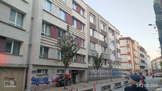 Elitden satılık 1+1 55m2 asansörlü Eski bağlarda 57200-306 | hepsiemlak