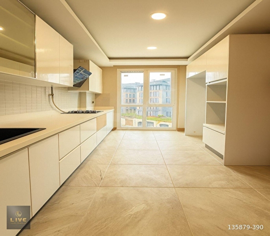 200 Square Meters Apartment For Sale in Beylikdüzü, Istanbul | hepsiemlak