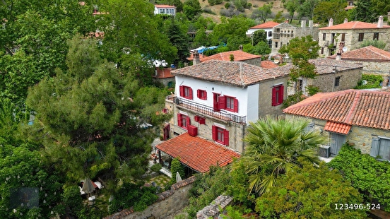 GG NAHİT'TEN Çanakkale Adatepe Köyünde 9 Odalı Otel 123496-524 | hepsiemlak