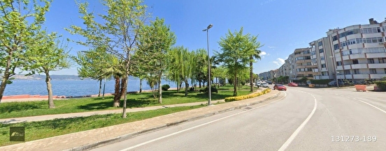 KARAMÜRSEL KAYACIK MAH. SAHİLDE GENİŞ 2+1 DAİRE 131273-189 | hepsiemlak