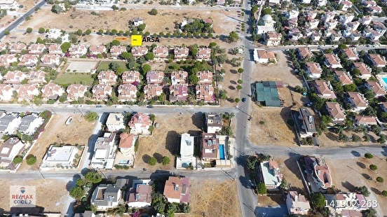 Merkezi Konumda Deniz Manzaralı Müstakil Villa Arsası 141902-268 ...