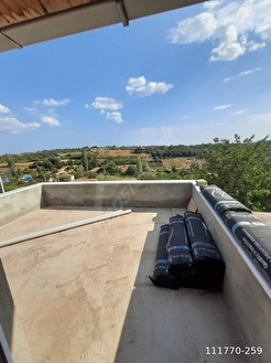 MURSALLI MAHALLESİNDE 705M2 ARSA İÇERİSİNDE SATILIK 2 KATLI MÜSTAKİL EV ...