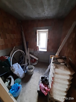 MURSALLI MAHALLESİNDE 705M2 ARSA İÇERİSİNDE SATILIK 2 KATLI MÜSTAKİL EV ...