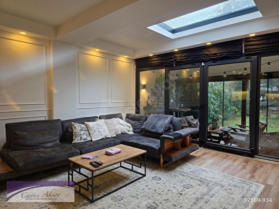 TUZLA SAHİLDE ÖZEL BAHÇELİ SATILIK BAKIMLI VİLLA "CANAN AKSOY" 37889 ...