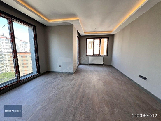 LACİVERTCADDE SUADİYE KAPTAN ARİF SK. EBEVEYNLİ BALKONLU SIFIR 145390-512 | hepsiemlak