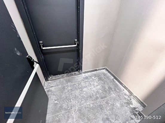 LACİVERTCADDE SUADİYE KAPTAN ARİF SK. EBEVEYNLİ BALKONLU SIFIR 145390-512 | hepsiemlak