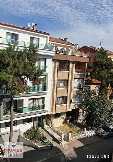 REMAX ARZ'DAN MİRALAY NAZIM BEY SOKAKTA 6+1 DUBLEKS DAİRE 13673-593 ...