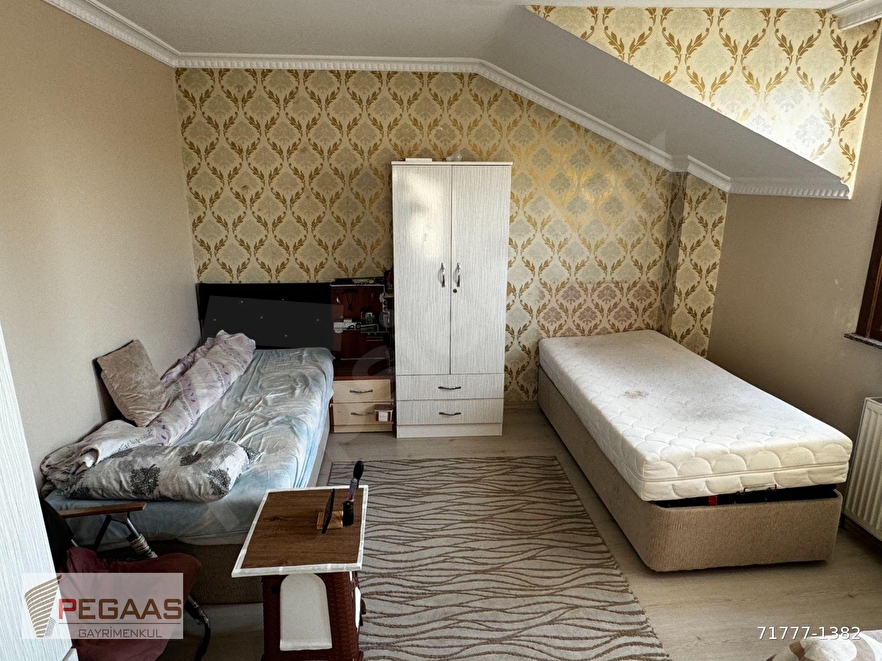 Metrobüse 5dk Eşyalı Paylaşımlı Yurt Konseptinde Apart Odalar 71777-1382 | hepsiemlak