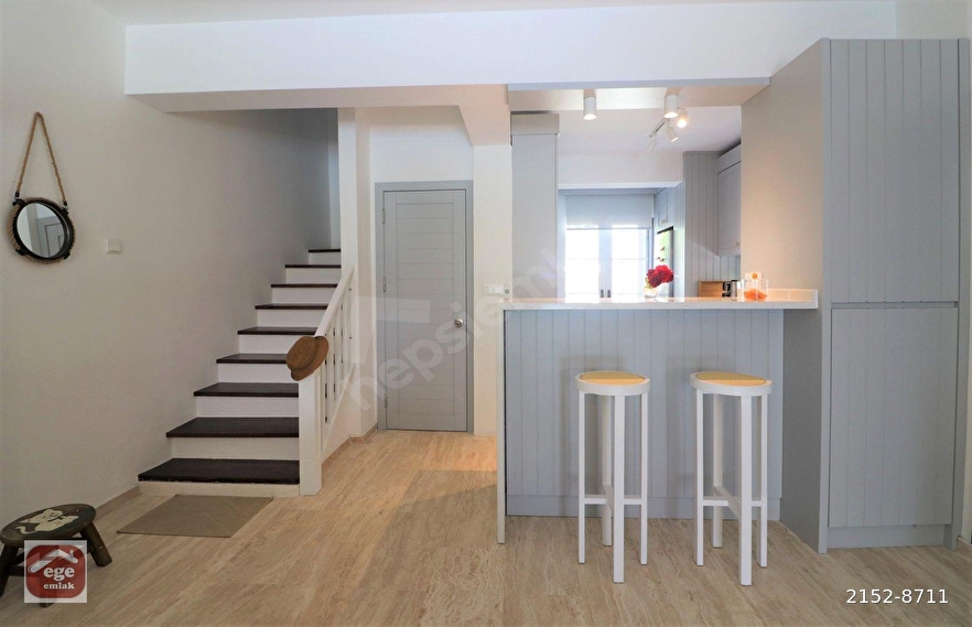 140 Square Meters Villa For Sale in Çeşme, Izmir | hepsiemlak