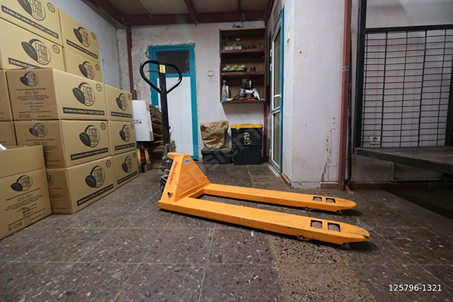 280 Square Meters Factory For Sale in Karşıyaka, Izmir | hepsiemlak