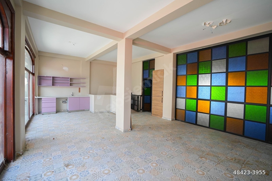 550 Square Meters Building For Sale in Zeytinburnu, Istanbul 48423-3955 ...